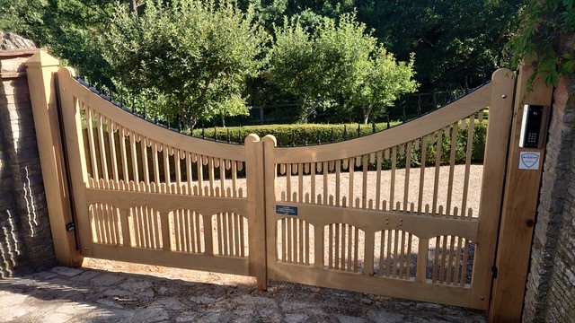 Wooden Gates | Advanced Gate Solutions